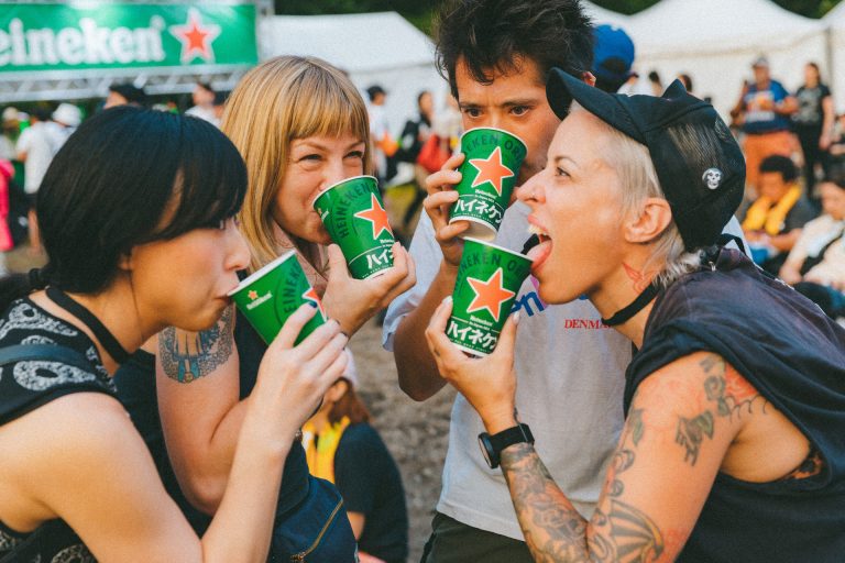スペシャルカップを片手に乾杯！ブランド誕生150周年を迎えたHeineken×FUJIROCK’23レポート #fujirock | 富士祭 ...